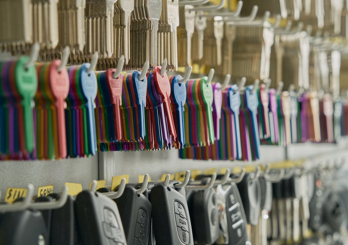 Manufacturing company cuts manual work in half thanks to HubSpot | Case ...